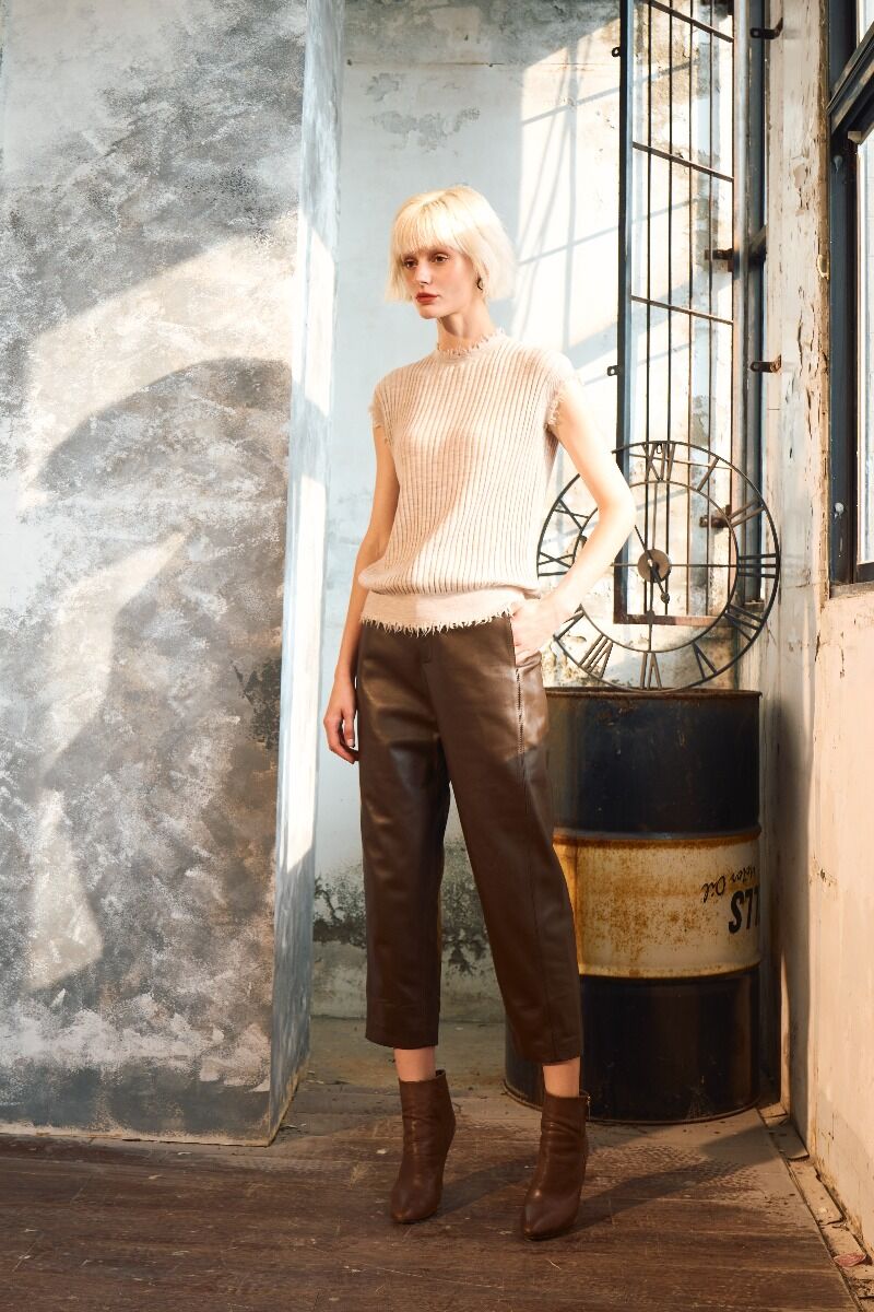 毛邊針織背心 - HUANG SHU CHI 黃淑琦流行事業